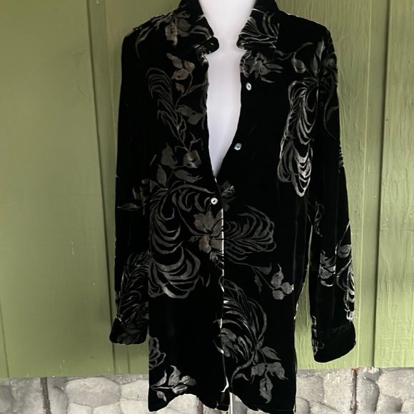 Denim&Co | Tops | Denimco Black And Grey Velvet Blouse | Poshmark